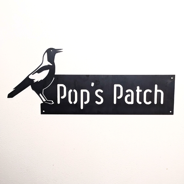 Magpie Garden Sign – Custom Steel Appeal