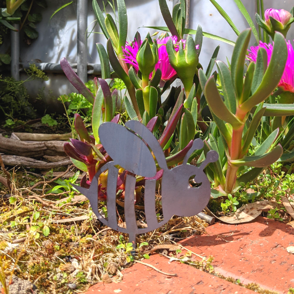 Metal Mini Bee – Custom Steel Appeal