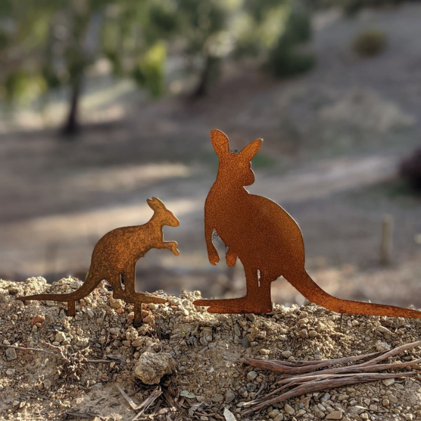 Kangaroo Metal Garden Art | Custom Steel Appeal