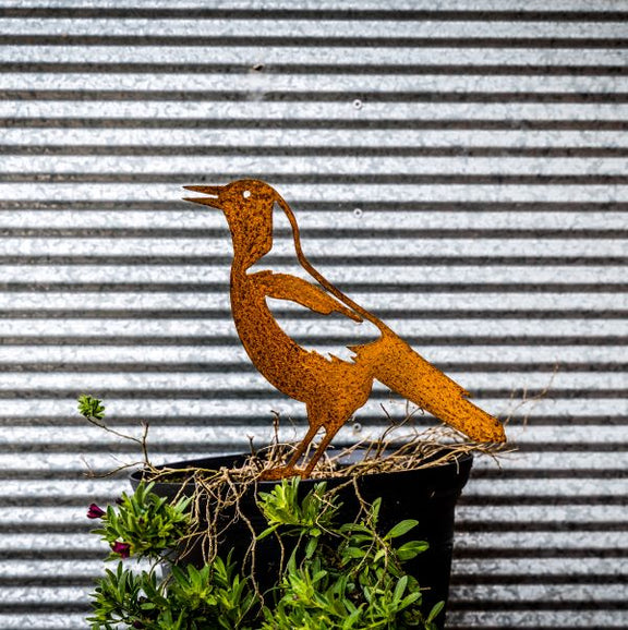 Magpie | Metal Bird Garden Art | Custom Steel Appeal
